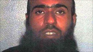 Sister cleared of helping killer Mohammed Riaz - BBC News