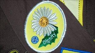 Manchester Brownies and Guides get first Dignity badges - BBC News