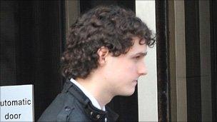 Kenneth Freeman jailed over paramedic sex attack - BBC News