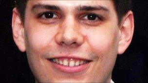 Missing Aberdeen man Steven Low found after appeal - BBC News