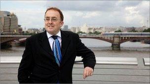 Health review leader promises to 'speak truth to power' - BBC News