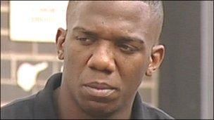 Police reassurance over Wolverhampton shootings - BBC News