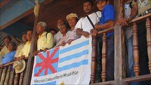 Drugs dilemma on Nicaragua's Mosquito coast - BBC News