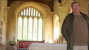 Katie Price seance in Oxfordshire church criticised - BBC News