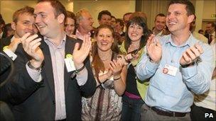 Vote 2011: London says 'no' in AV referendum - BBC News