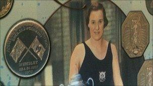 Leeds swimmer Doris Storey remembered - BBC News