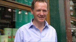 New Waterstone's boss James Daunt faces big changes - BBC News