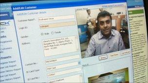 Freedom fears of India's web users - BBC News