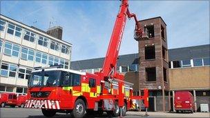 South Yorkshire's CARP fire engines 'unsafe', says union - BBC News