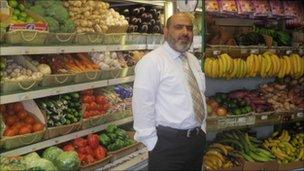 Brian Blessed bids to be Cambridge chancellor - BBC News