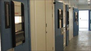 New police investigation centre to open near Ipswich - BBC News