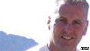 Barnstaple murders trial: Langmead says he stabbed wife - BBC News