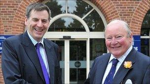 University of Worcester gets 100 new scholarships - BBC News