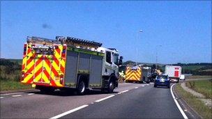 Woman taken to hospital after A90 crash near Stonehaven - BBC News