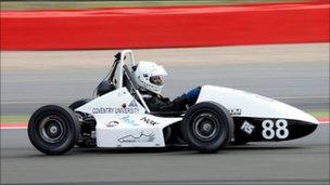 Coventry University's Phoenix Racing team wins award - BBC News