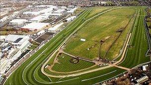 Aintree hosts first show jumping event - BBC News