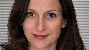 Writer Sarah Thornton wins £65,000 damages over review - BBC News