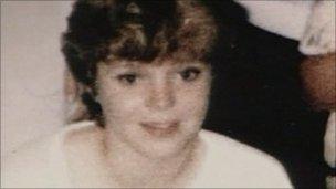 Lynette White case: Witness Mark Grommek police 'fear' - BBC News