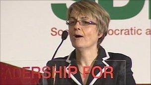 Alex Attwood gives his support to Margaret Ritchie - BBC News