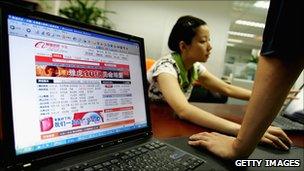 Alibaba launches new mobile operating software - BBC News