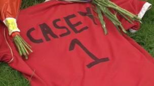 Tributes for Casey Breese after death in Caersws - BBC News