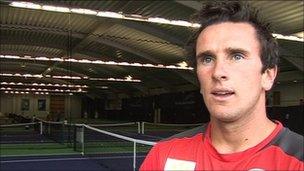 Tennis coaches attempt record tennis match - BBC News