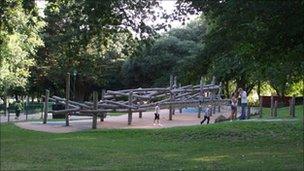 Admiral fountain restored in Plymouth's Devonport Park - BBC News