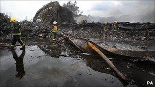 London riots: Enfield fire hits Manchester's music scene - BBC News