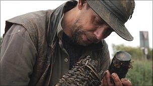 Eel catcher's workshop recreated at Wicken Fen - BBC News