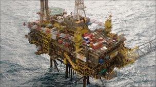 Shell Gannet Alpha platform evacuated over gas leak - BBC News