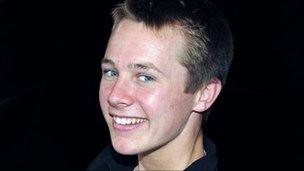 Rider Ben Gautrey killed in British superbike race - BBC News