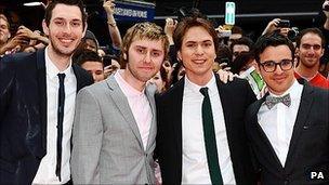 Inbetweeners stay top of UK box office chart - BBC News