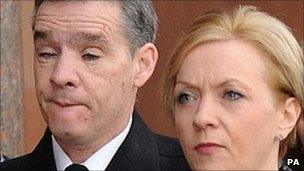 Raoul Moat victim David Rathband and wife to separate - BBC News