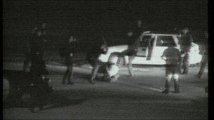 Could world social unrest hit America's streets? - BBC News