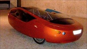 Urbee 3D printed car goes on display in Canada - BBC News