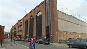 Express & Star print works to leave Black Country - BBC News