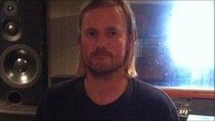 Portishead exorcise US tour demons - BBC News