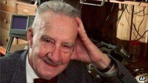 Implantable pacemaker inventor Wilson Greatbatch dies - BBC News
