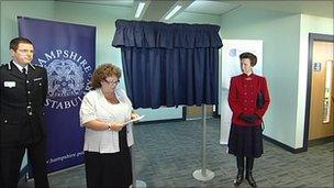 Princess Anne opens Southampton's new £30m police HQ - BBC News