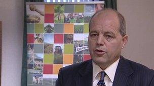 Ex-UFU head Graham Furey admits dumping charge - BBC News