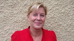 Porthcawl family reveal their experience of war - BBC News