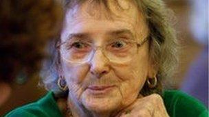 Memorial for Sheffield's Women of Steel - BBC News