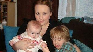 Summer v autumn babies: Your stories - BBC News