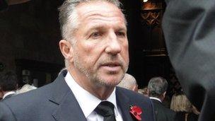 Sir Ian Botham pays tribute at Graham Dilley memorial - BBC News