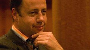 English National Ballet boss Craig Hassall to leave - BBC News