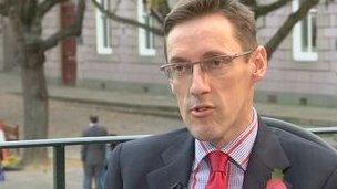 Senator Ian Gorst is Jersey's new chief minister - BBC News
