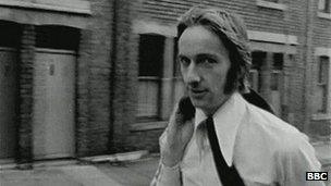 Alan Hull: memorial mooted for Lindisfarne lead singer - BBC News