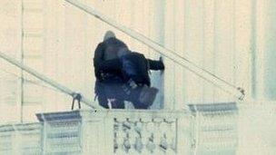 SAS Operation Squatter: First mission a failure - BBC News