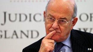 Lord Chief Justice urges free vote on murder reform - BBC News