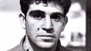 South Africa’s ‘Red Pimpernel’ recalls armed struggle - BBC News